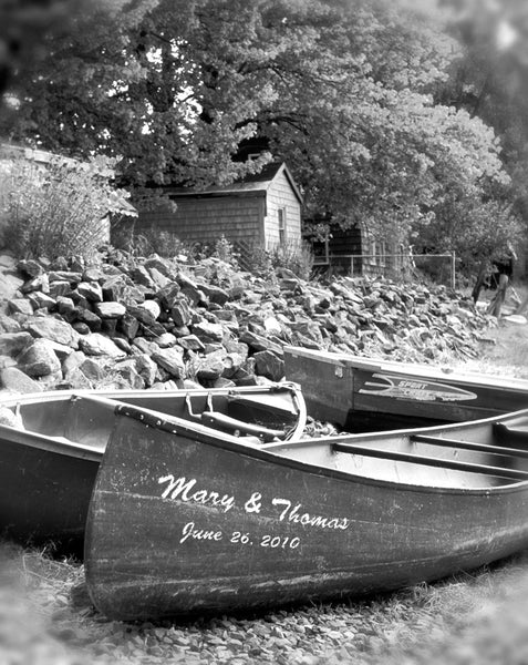 canoesbw_grande.jpg?v=1548044741